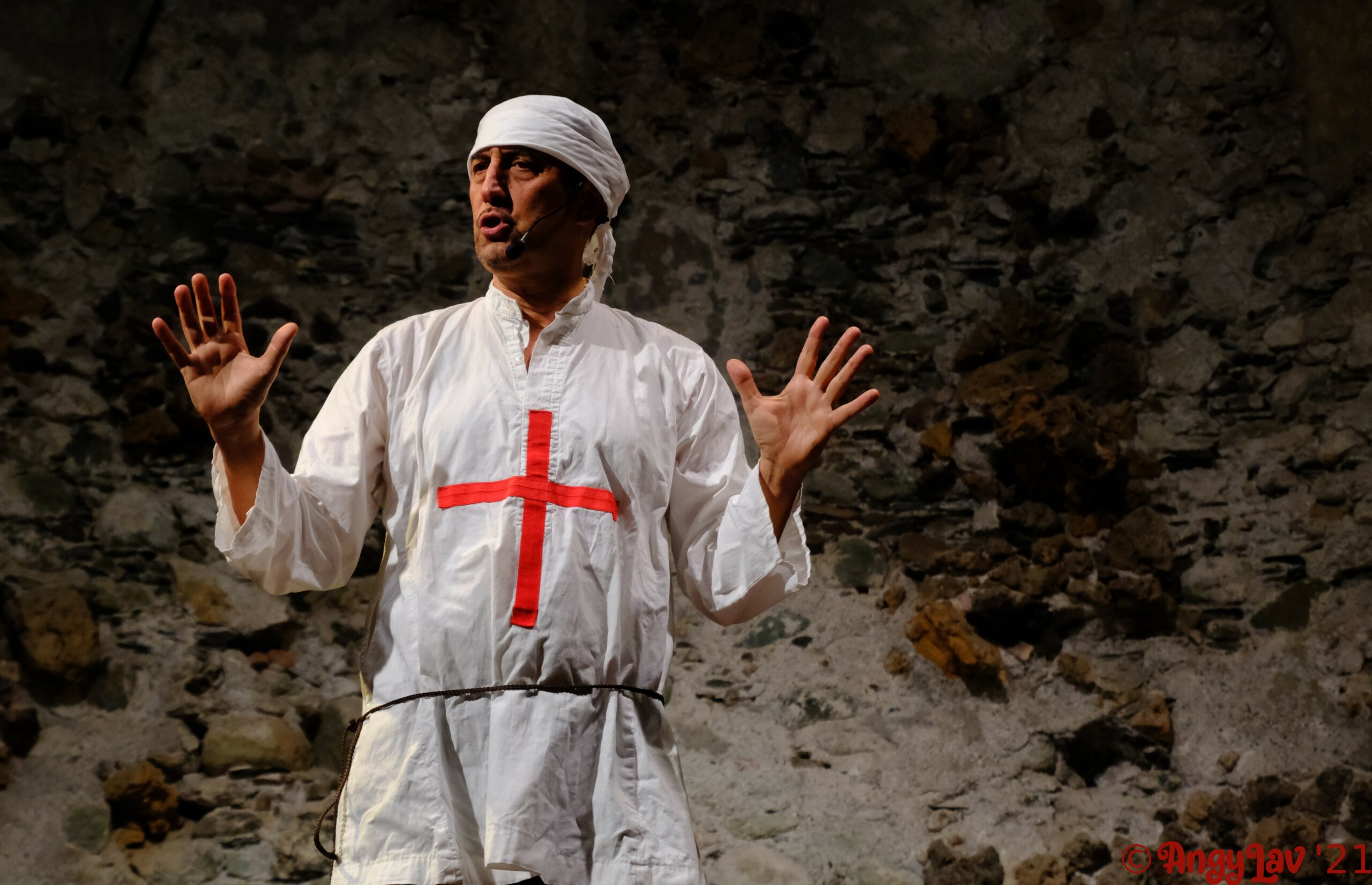 “Eroi superbi” al Teatro Govi: Marco Rinaldi riporta in vita Colombo ...